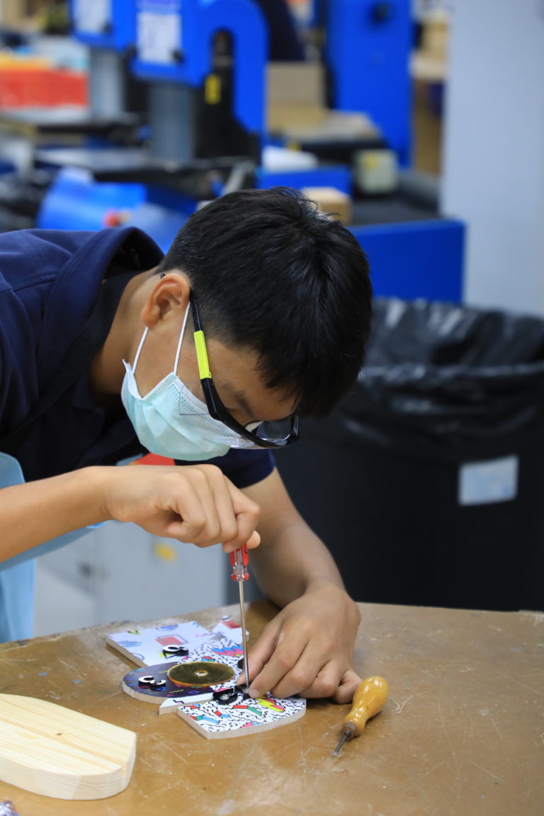 Creating Clocks in Year 7 D+T - Bangkok Patana School