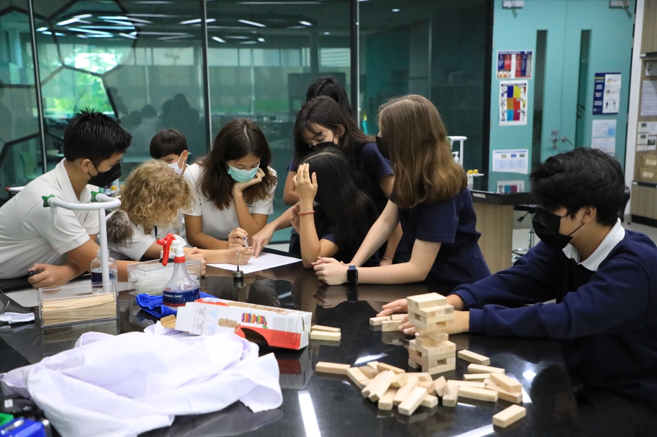 Year 8 Connected Learning with Year 12 - Bangkok Patana School