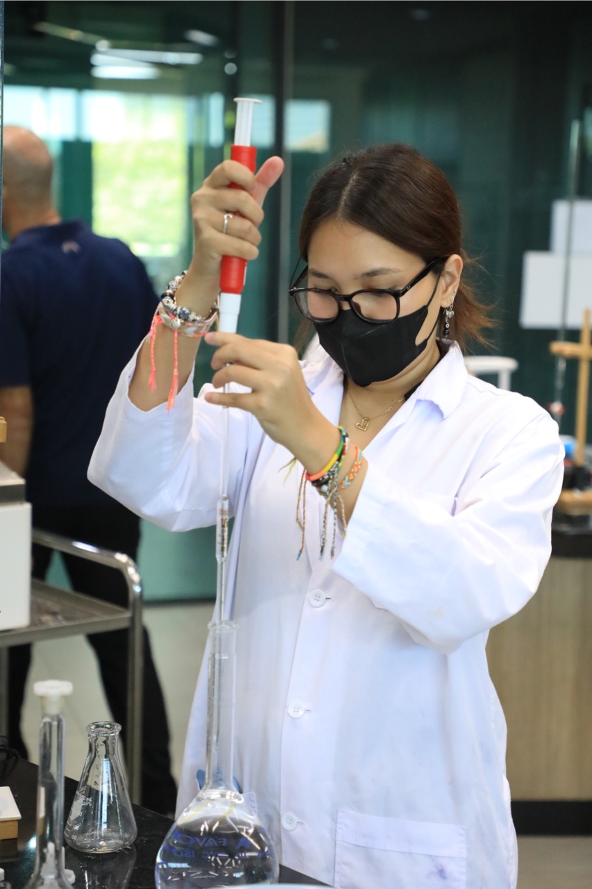 Year 12 Practical Science Investigations - Bangkok Patana School